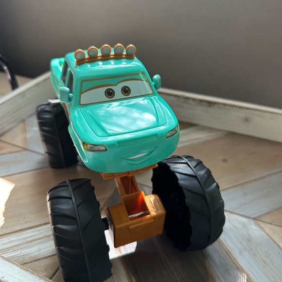 Disney | Toys | Disney Pixar Cars On The Road Circus Stunt Ivy Vehicle ...
